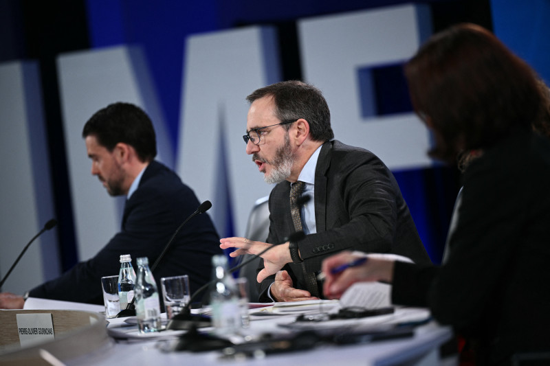 El FMI ajusta al alza el crecimiento mundial para 2025 con moderado impulso comercial en EEUU ...